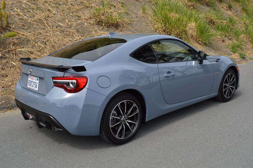 2018 Toyota 86 GT Review by David Colman